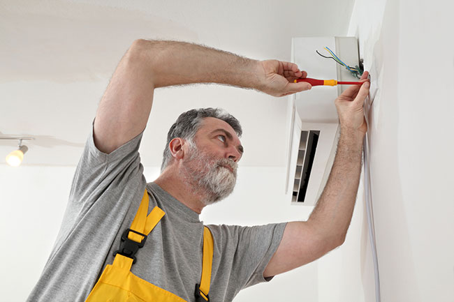 What to Look for in an Air Conditioning Contractor | Custom Air and ...